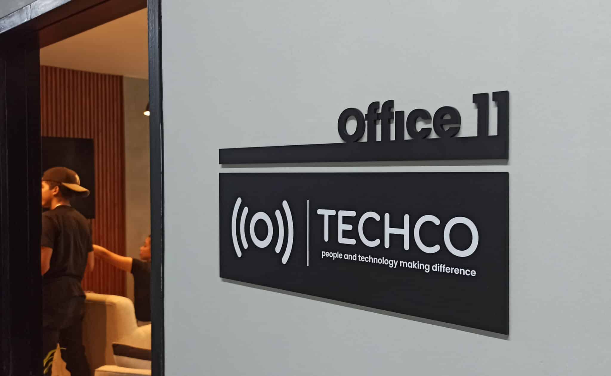 Placas para puertas de oficina y consultorios