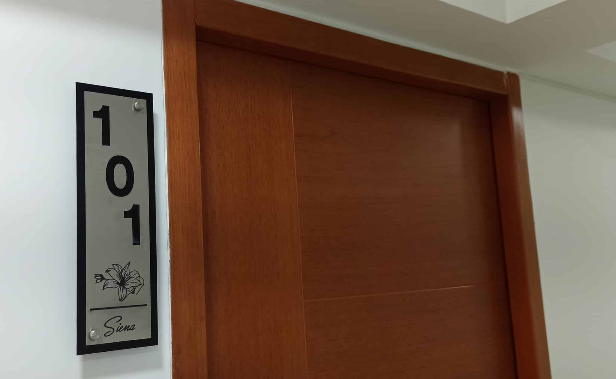Placas para puertas de oficina y consultorios